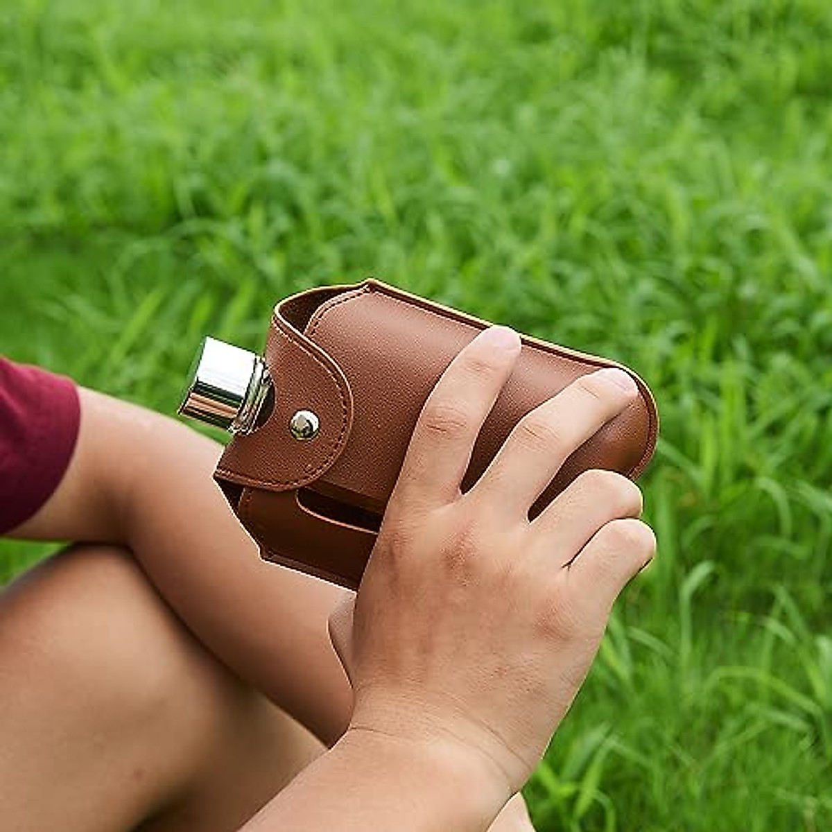 Delove Modern Glass Hip Flask with Removable PU Leather Sleeve - Durable Whiskey Flask for Men & Women - Leather Glass Flask for Liquor & Spirits,Wine (4oz x2, 7.5oz x2, Brown)