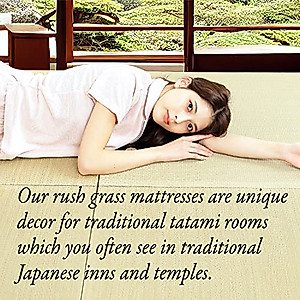 MIINA Tatami Mat Set - Finely Woven Igusa Grass, Japanese futon Mattress, Floor Mattress, Non-Slip, 32x32 Inch (Natural, 6pieces)