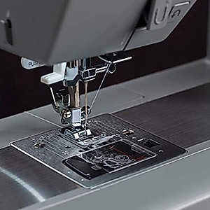 Singer Heavy Duty 6800C Sewing Machine with 586 Stitch Applications and LCD Screen Display (Gray)