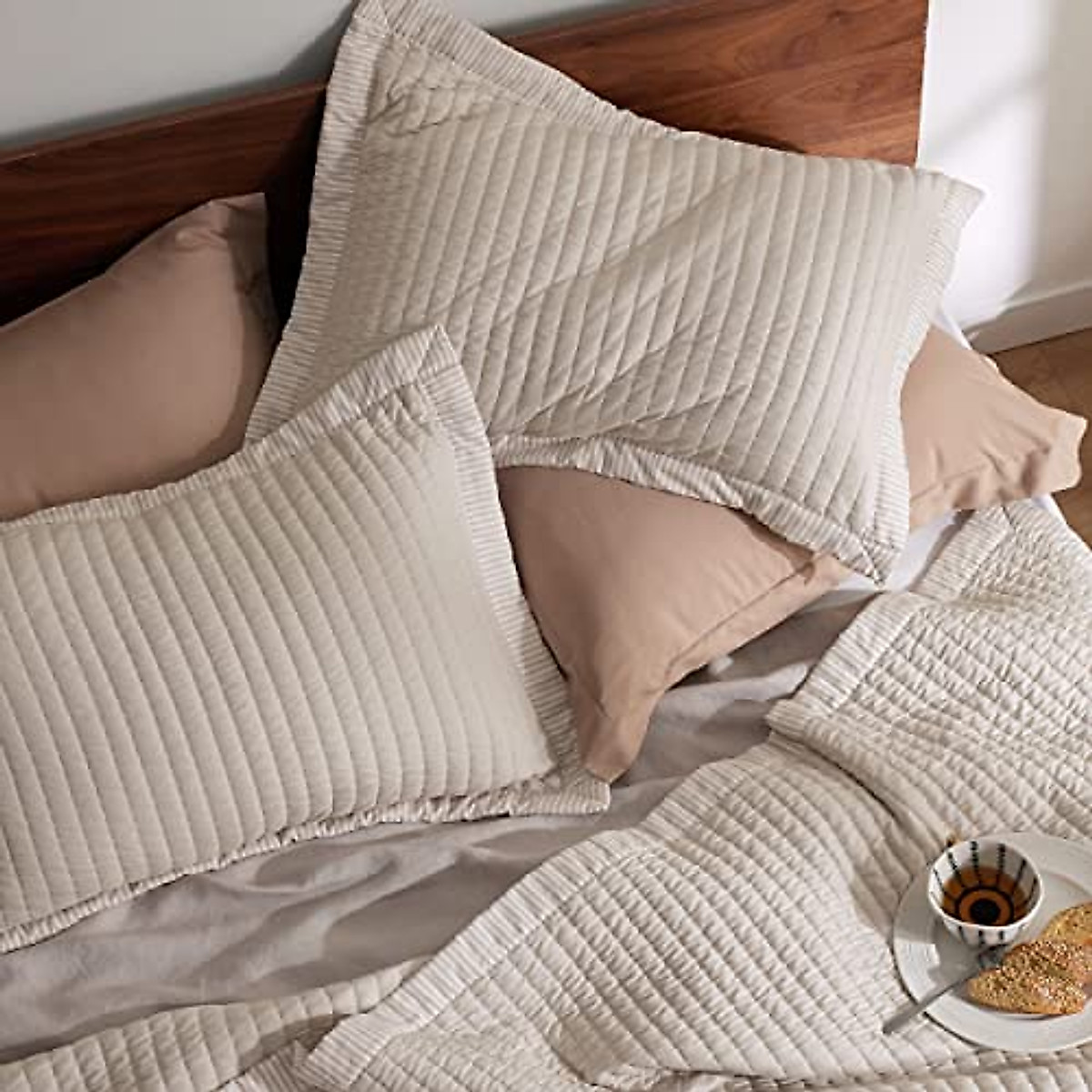 Bedsure Linen Quilt Queen Size - Lightweight Soft Quilt Bedding Set for All Seasons, Bedspreads & Coverlets, Corduroy Pattern Quilt Set, 3 Pieces, 1 Quilt (90"x96") and 2 Pillow Shams (20"x26"+2")