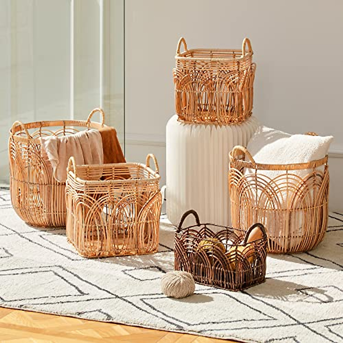 LA JOLIE MUSE Hand Woven Laundry Basket Set of 2, Boho Wicker Baskets Hamper with Handle, Chic Decorative Blanket Basket Holder for Living Room Bedroom Bathroom Home Office Storage