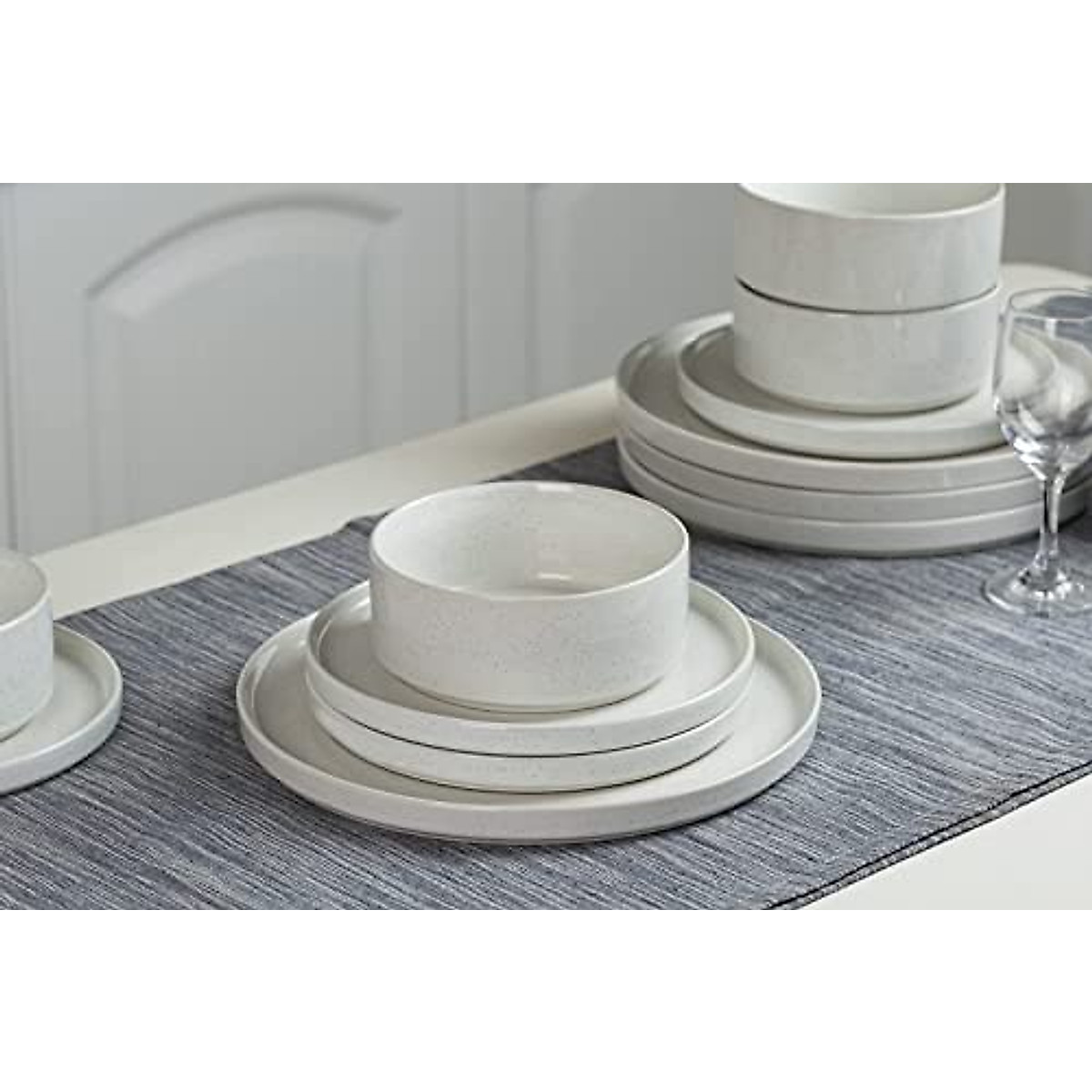 Famiware Plates and Bowls Set, 12 Pieces Dinnerware Sets, Dishes Set for 4, White