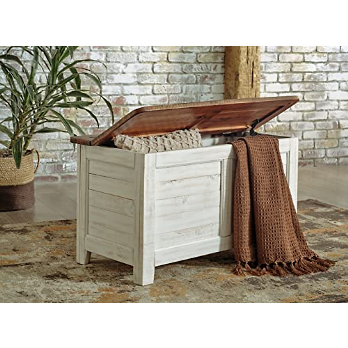 Signature Design by Ashley Dashbury Rustic Farmhouse Storage Trunk or Coffee Table, Antique White & Brown
