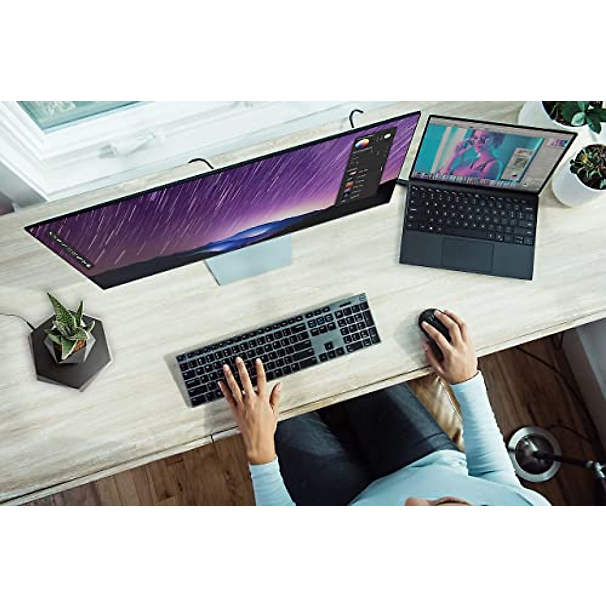 BandD Floating Plant Pot - Levitating Plant Pot for Succulents, air Bonsai & air Plants. Floating Planter for Home, Office & Desk Levitating Decor. Magnetic Floating Levitating Display. (Black)