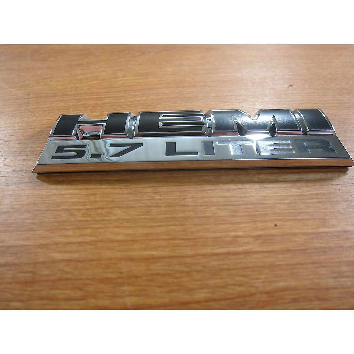 2006-2012 Ram 1500 2500 3500 5.7L HEMI Right Or Left Fender Emblem Mopar OEM