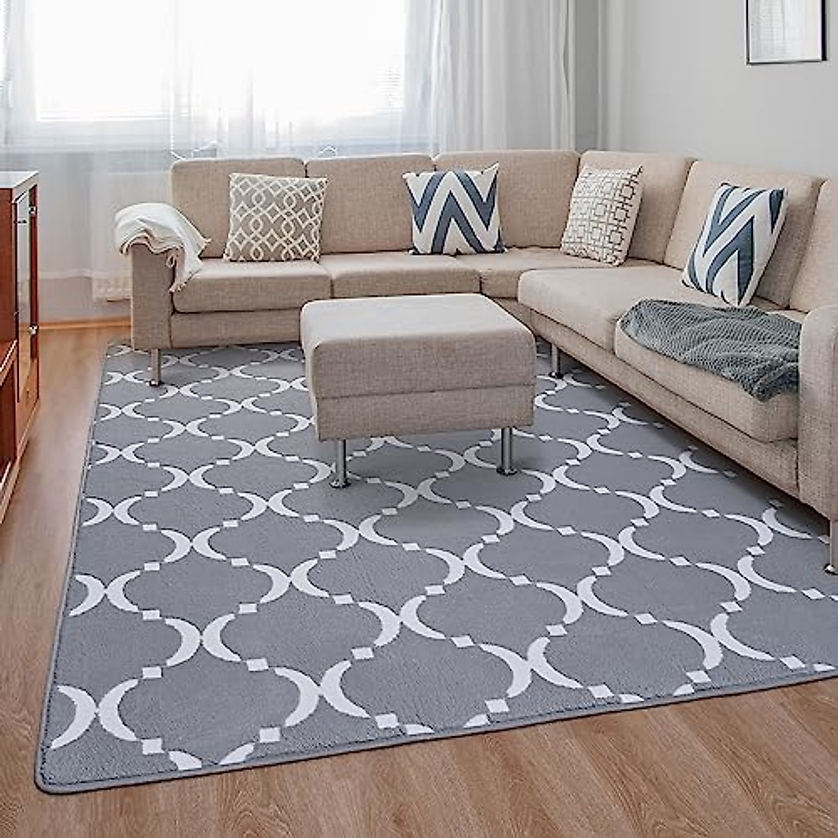 QXKAKA Soft Shag Geometric Area Rug, Modern Indoor Carpet for Bedroom Living Room, 4'x6' Memory Foam Kids Rug for Nursery Play Mat, Moroccan Trellis Fluffy Rug Accent Room Decor, Grey/White