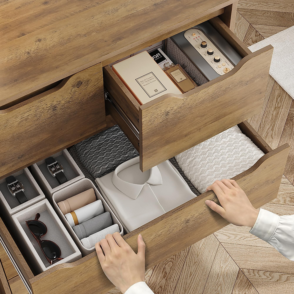 HOSTACK Modern 5 Drawer Dresser for Bedroom, Chest of Drawers with Storage, Wood Storage Chest Organizers with Cut-Out Handles, Accent Storage Cabinet for Living Room, Entryway, Hallway, Rustic Brown