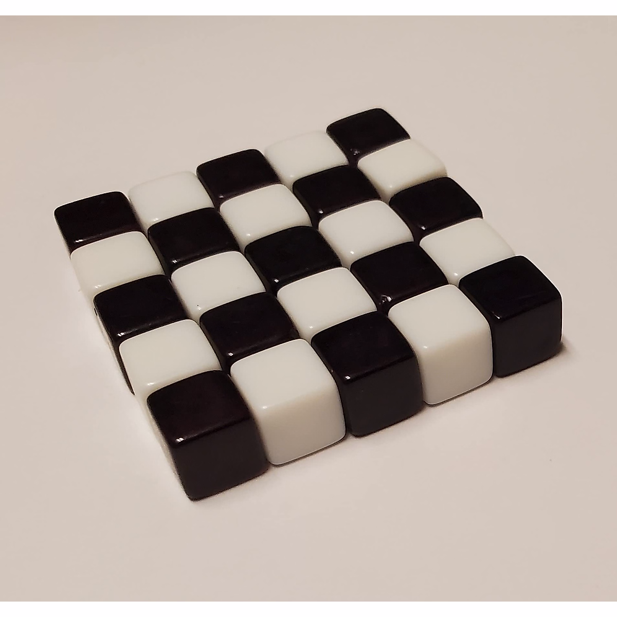 25x Very Small 8mm Counting Markers Black and White Cubes Blank Dice for Tabletop Gaming and Education