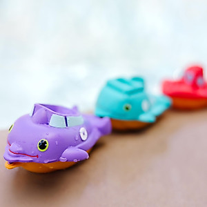 Melissa & Doug Sunny Patch Maritime Mates Boat Parade With 3 Linking Boats - Water Toys for Kids