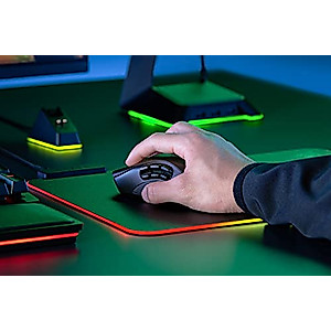 Razer Naga Pro - Modular Wireless Gaming Mouse with Interchangeable Side Panels (19 + 1 Programmable Buttons, Optical Mouse Switch, 20K DPI Focus+ Optical Sensor, 3 Swappable Side Plates) Black