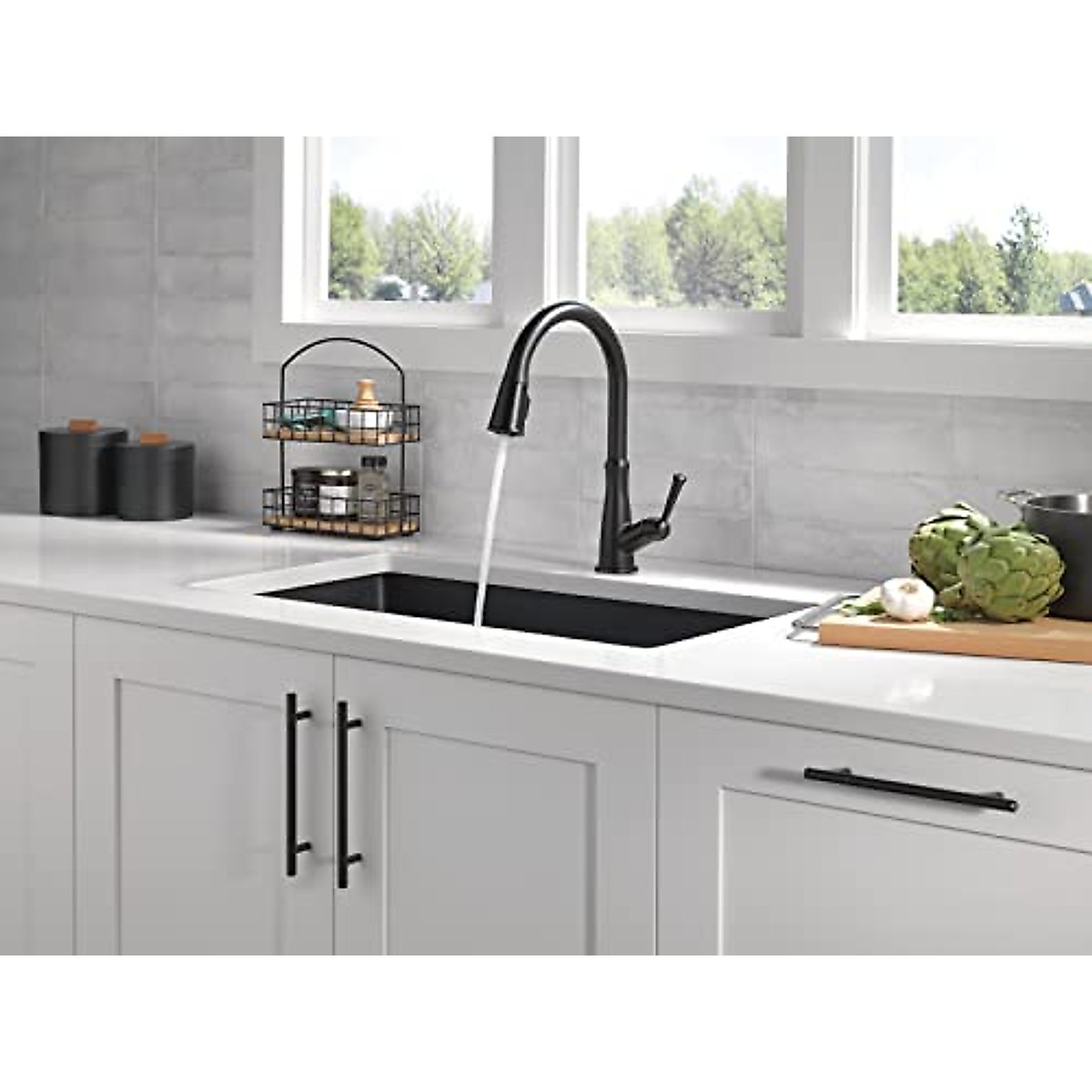 Delta Faucet Westville Matte Black Kitchen Faucet Black, Kitchen Faucets with Pull Down Sprayer, Kitchen Sink Faucet, Faucet for Kitchen Sink, Magnetic Docking Spray Head, Matte Black 9110-BL-DST