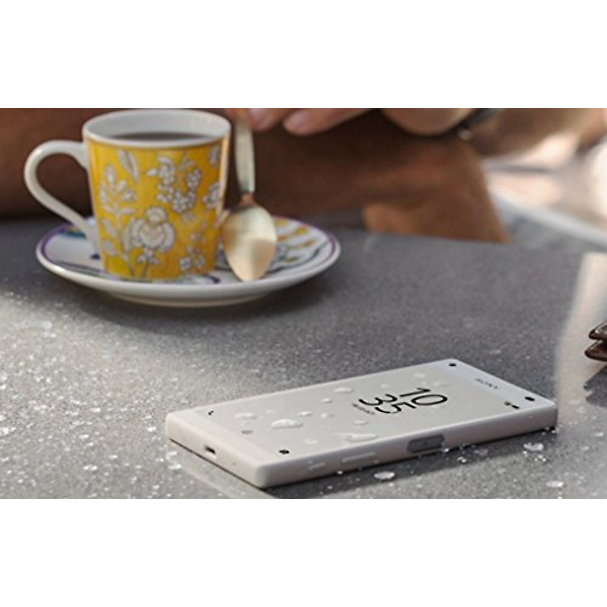 4.6" SONY XPERIA Z5 Compact E5823 Factory Unlocked Cell Phone [ 4G LTE 2GB/32GB Yellow ] - 1 Year Warranty