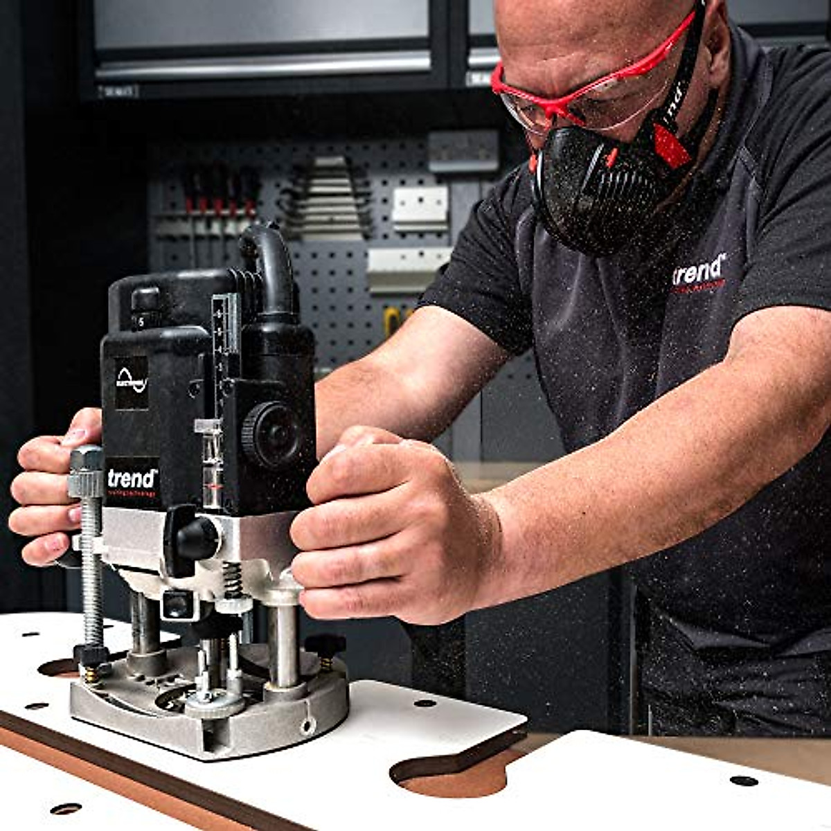 Trend Air Stealth Dust Mask, Half Mask with Replaceable Twin HEPAC Filters for Woodworking, Building & Construction Work, Medium/Large, STEALTH/ML