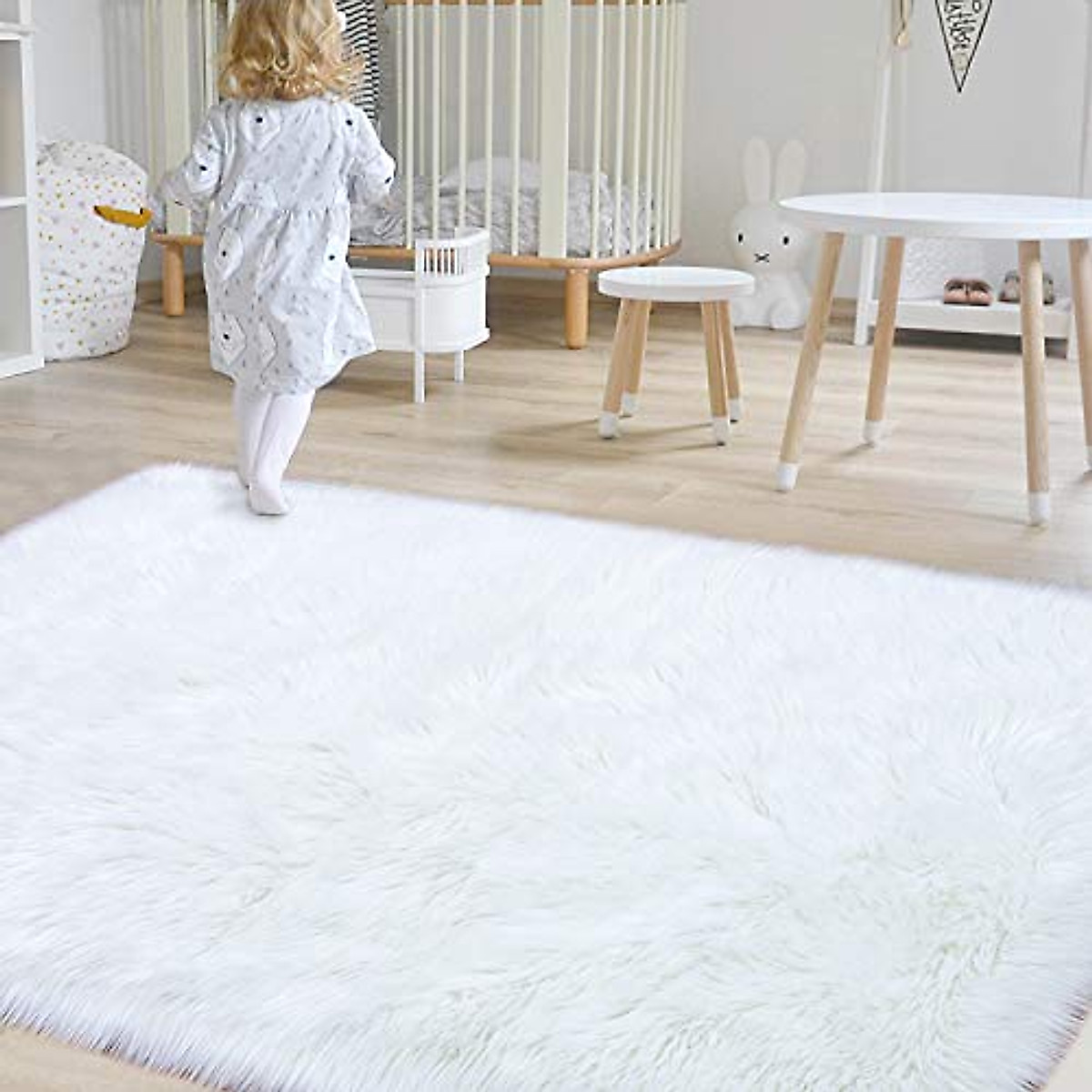Andecor Soft Fluffy Faux Fur Bedroom Rugs 3 x 5 Feet Indoor Wool Sheepskin Area Rug for Girls Baby Living Room Chair Sofa Home Decor Floor Carpet, White