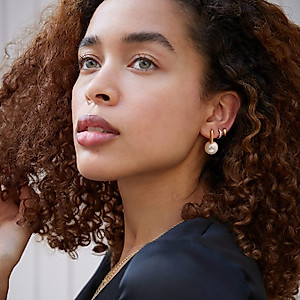 Aobei Pearl 18K Gold Plated Leverback Hoop Handpicked White Round Shell Pearl Drop Dangle Earring for Women Minimalist Simulated Pearl Ear Jewelry for Wedding Bridesmaids Gift