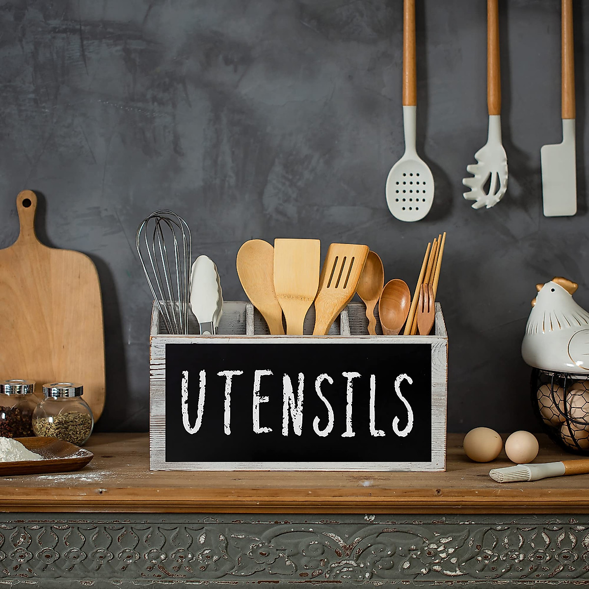 Hanobe Kitchen Utensil Holder with 3 Compartments & Chalkboard Front Panel：Wooden Cooking Utensils Organizer Vintage Washed White Cutlery Holder Rustic Flatware Utensil Caddy Countertop for Silverware