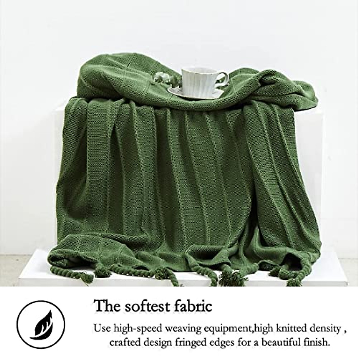 Koreyoshi Emerald Green Cable Knit Throw Blanket Super Soft Cozy Plush Lightweight Decorative Throw Blanket with Tassels for Couch Sofa Living & Bed Room, 50''×60''