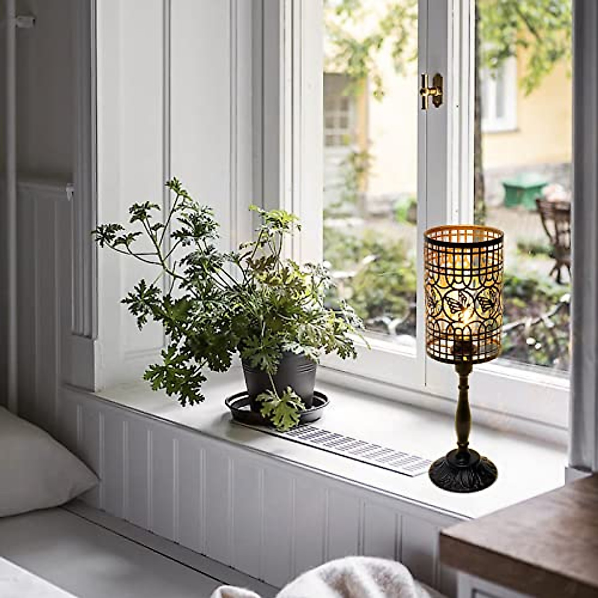 PHYLEKO Table Lamp, Bedside Lamps Battery Operated Lamp with LED Bulb for Home Decor, Small Table Lamp Cordless Lamp with Butterfly Pattern Night Light for Bathroom,Livingroom,Windowsill,Shelf