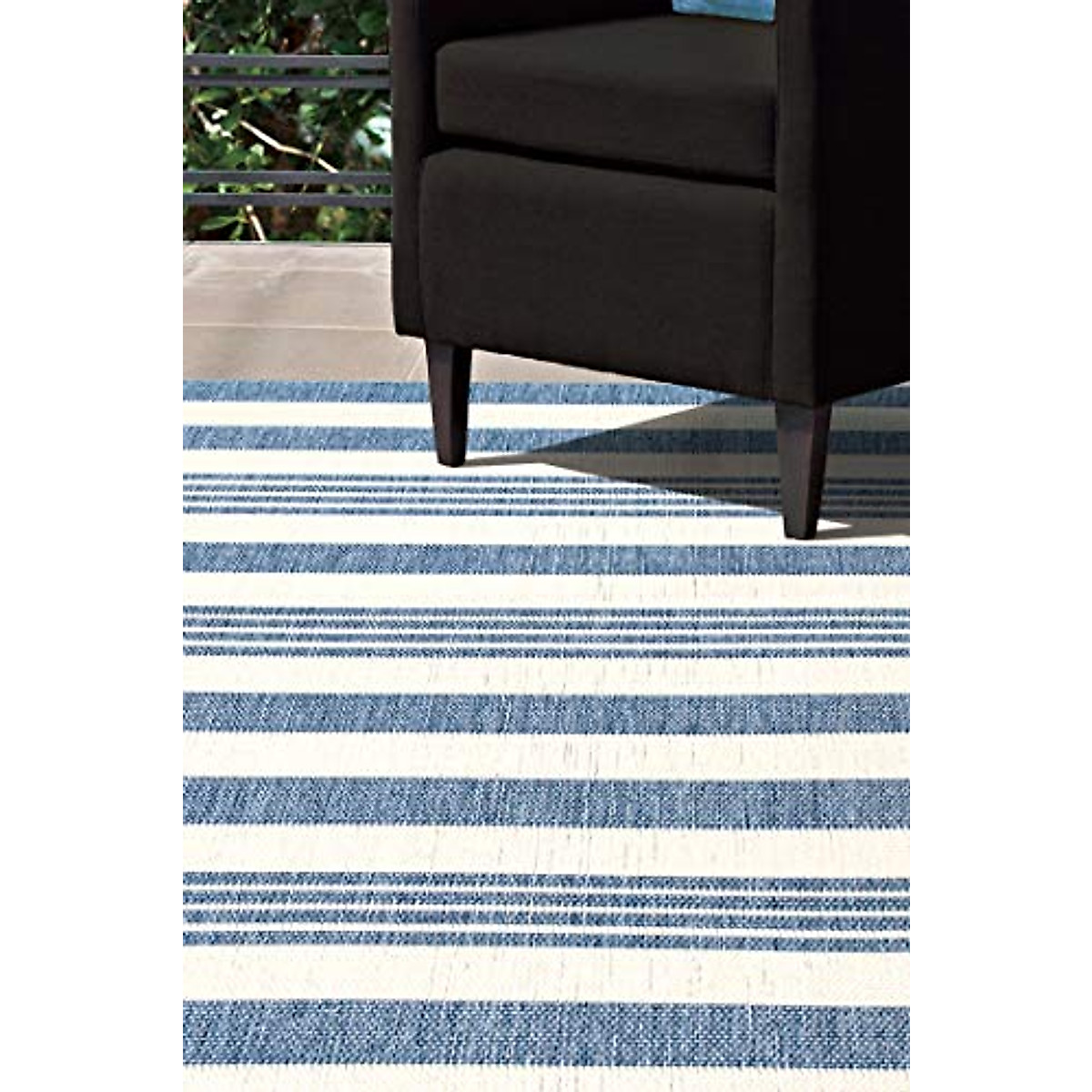 nuLOOM Robin Multi Stripe Indoor/Outdoor Area Rug, 5' 3" x 7' 6", Blue