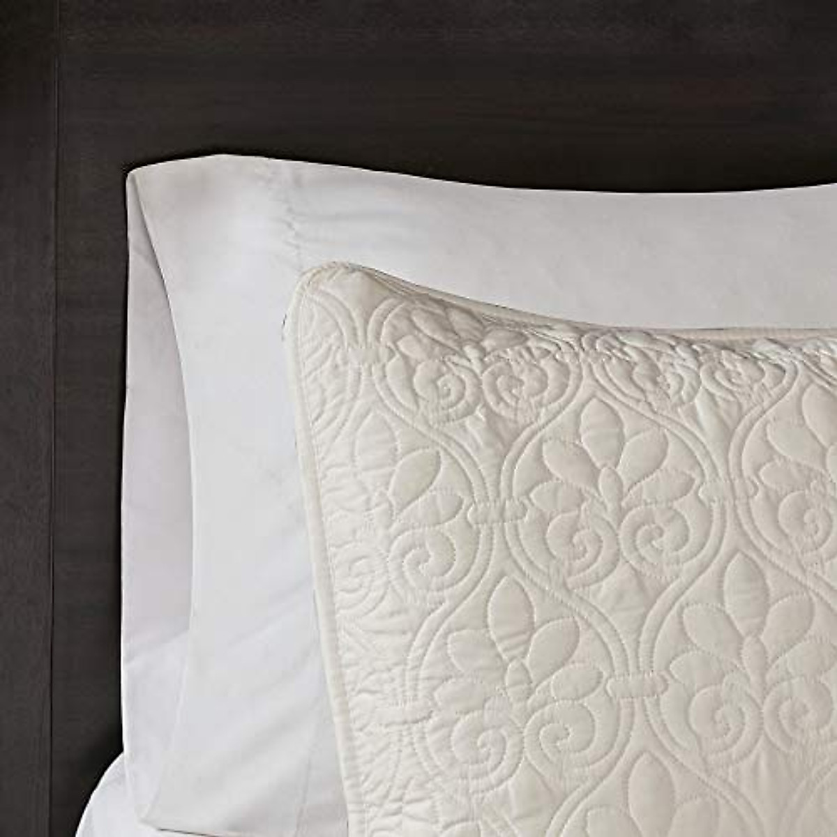 Madison Park Quebec Quilt Set - Luxurious Damask Stitching Design, Cotton Filled Lightweight Coverlet Bedspread Bedding, Shams, Full/Queen(90"x90"), Cream 3 Piece