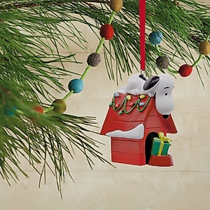 Hallmark Collectable Peanuts Ornament - Snoopy on Doghouse Design