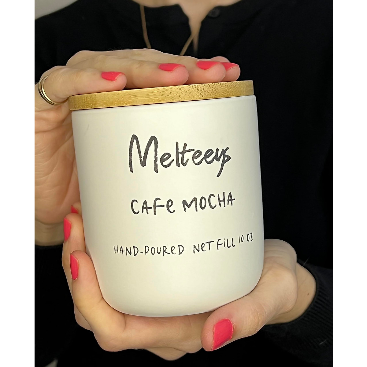 Melteeys Cafe Mocha 10 Oz Candle in Ceramic Jar - Luxury Hand-Poured Candle - Custom Wax Blend with Coconut, Beeswax, and Soy - Parafin Free - Made with love in small batches