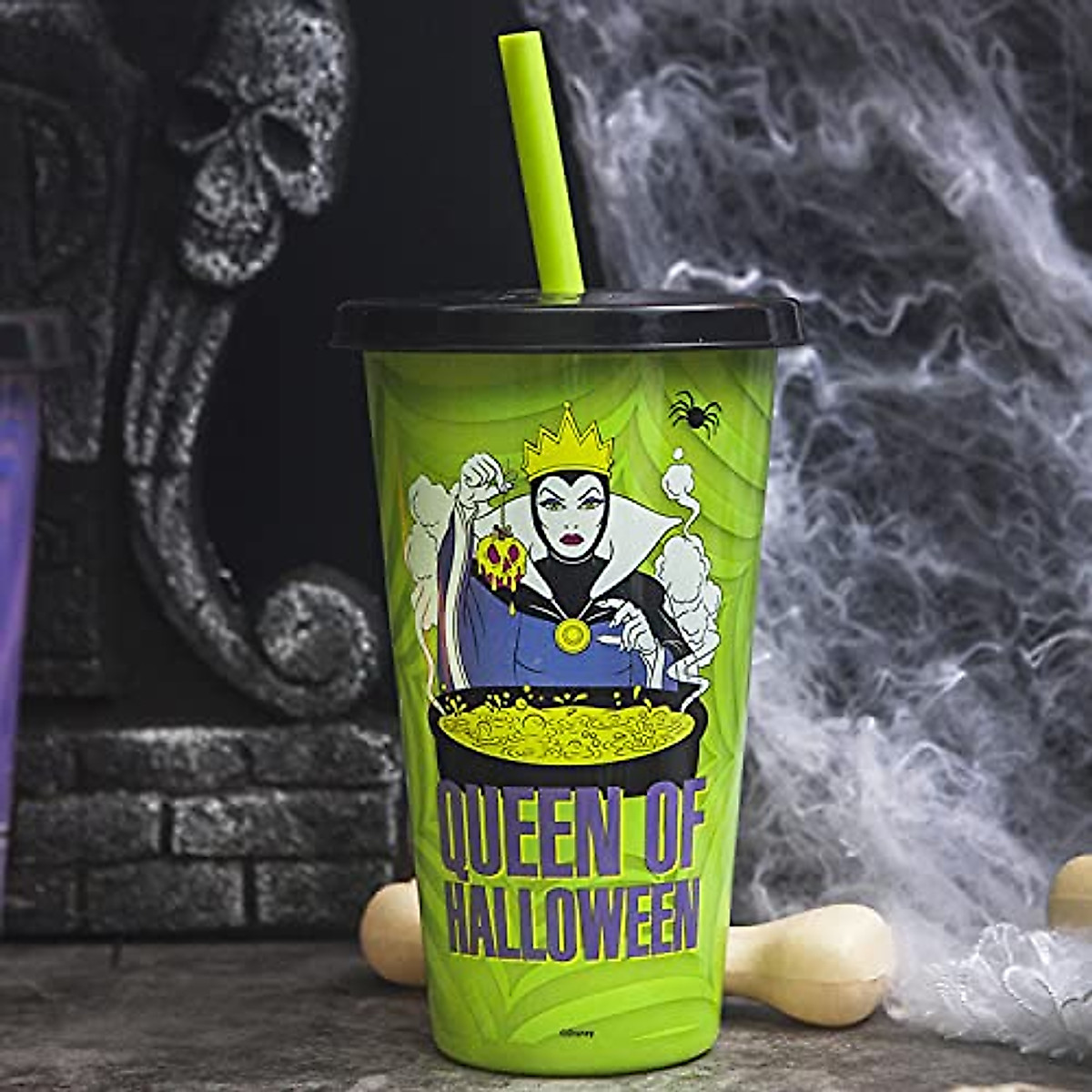 Zak Designs Disney Villains Halloween Glow in the Dark Tumbler Set with Lid and Straw for Cold Drinks, Funny Cups Made of Durable and Reusable Plastic, Great Gift for Fans (25 oz, Set of 4)