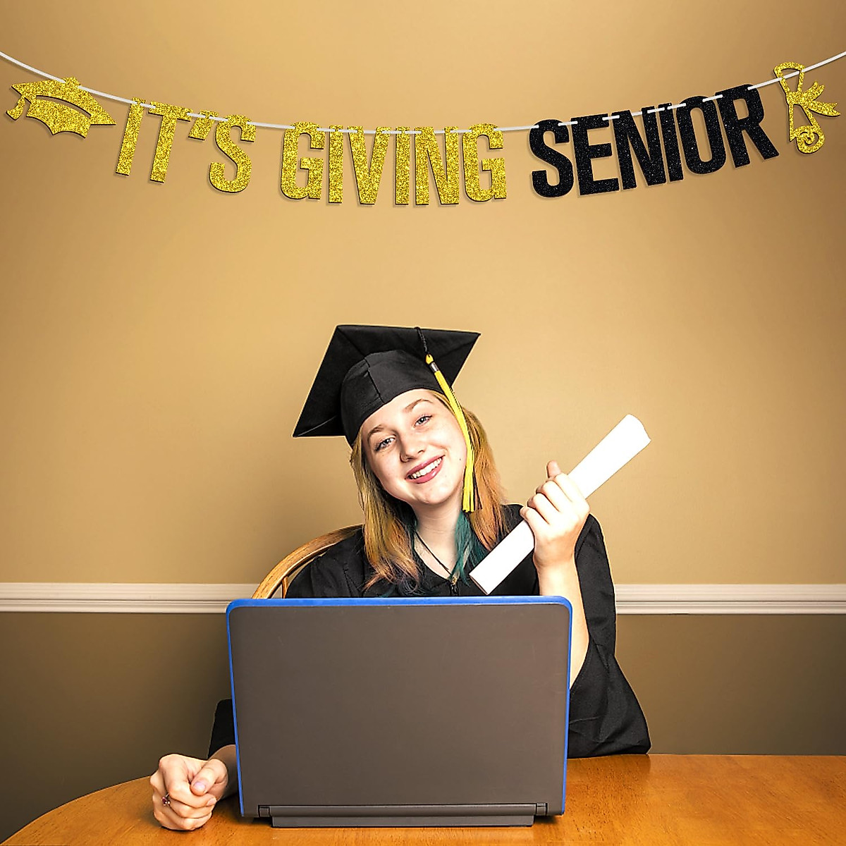 It's Giving Senior Banner, Congrats Grad/So Proud of You Sign- High School College Graduation Party Decoration Supplies, Black and Gold Glitter