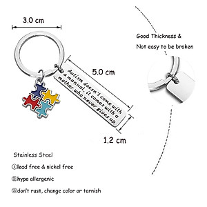 Gzrlyf Autism Mom Keychain Autism Awareness Gifts Autism doesn't Come with a Manual It Comes with a Mother who Never Gives Up (Keychain)