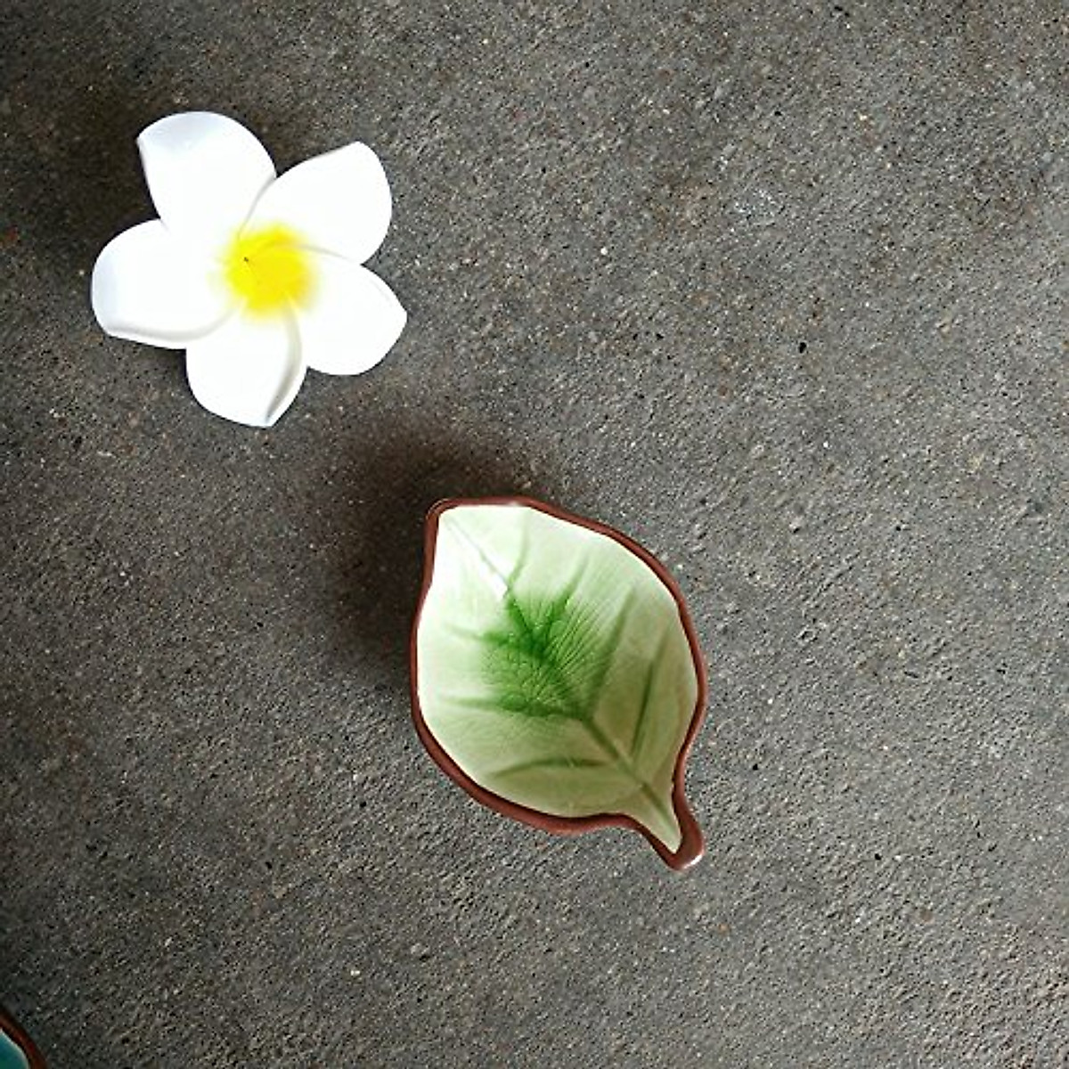 Colias Wing Colorful Leaf Shape Design Multipurpose Porcelain Side Dish Bowl Seasoning Dishes Soy Dipping Sauce Dishes(Set of 6)-Small