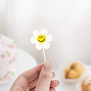5 PCS White Flower Shaped with Smiling Face Birthday Candles, Daisy Candles Cake Decorations Cake Cupcake Toppers
