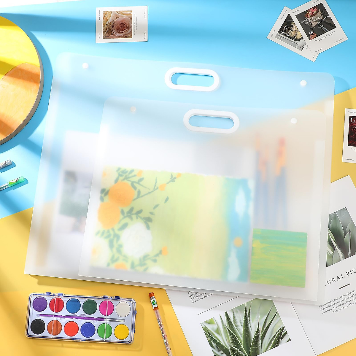 4 Pcs Art Portfolio Folder for Artwork Plastic Art Portfolio Waterproof Art Portfolio with Handles Large Art Portfolio Case Art Poster Storage Containers, 22.44 x 17.32 Inch, 17.32 x 13.22 Inch