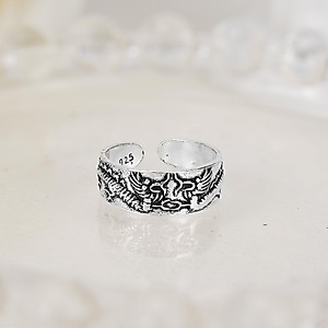 AeraVida Mystical Twin Double Dragons .925 Sterling Silver Adjustable Fit Boho Chic Asian Inspired Bangle Bracelet