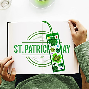 Winlyn 24 Sets St. Patrick's Day Decorations DIY 3D Shamrock Bookmark Craft Kits Blank Foam Bookmarks Lucky Shamrock Four Leaf Clover Stickers for Kids Reading Gifts Classroom Activities Art Projects