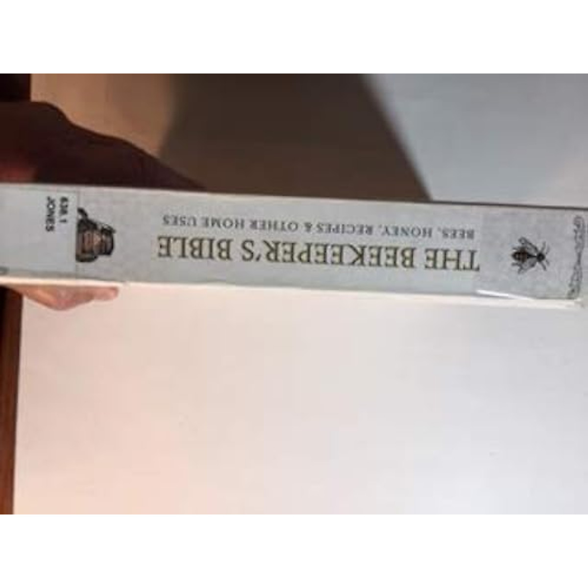 The Beekeeper's Bible: Bees, Honey, Recipes & Other Home Uses