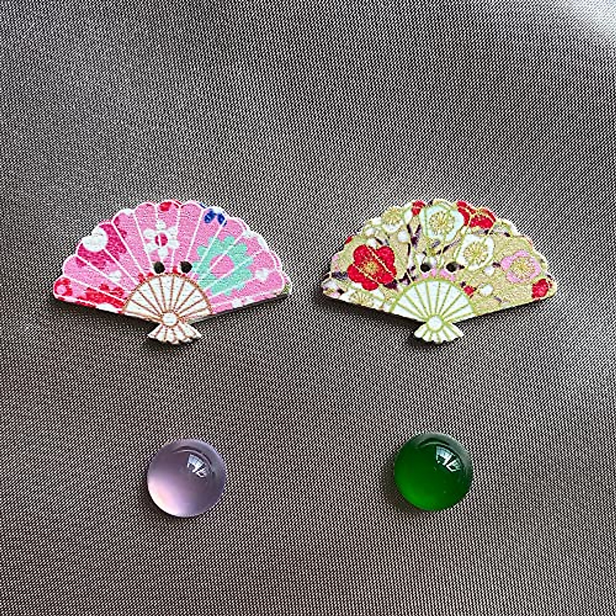 4 Pieces Fan Needle Minders, Magnetic Needle Nanny, Cross Stitch Embroidery Needlework Accessories