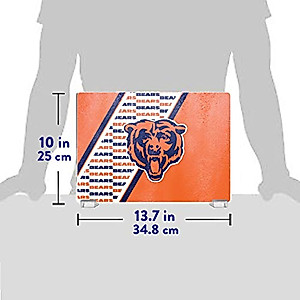 Duck House NFL Chicago Bears Tempered Glass Cutting Board with Display Stand white, 10" X 14"