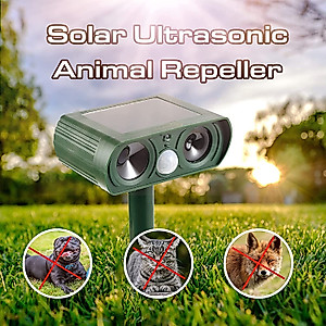 Solar Animal Repeller, Ultrasonic Animal Repellent Defender Cat, Dog, Squirrel, Deer, Fox, Outdoor Animal Deterrent with Motion Sensor and Led Light Alarm, Protect Yards, Lawn Gardens