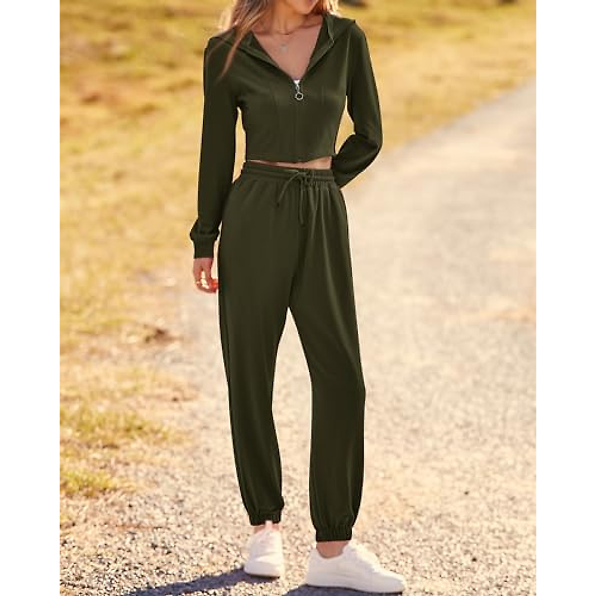 KIRUNDO Two Piece Outfits For Women Tracksuit Long Sleeve Slim Cropped Hooded Jacket Jogger Sweatpants Y2K Sweatsuit Set (Army Green, Medium)