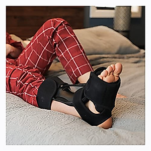 BraceAbility Plantar Fasciitis Night Splint - Dorsal Plantar Fascia Night Splint, Achilles Tendonitis Foot Brace for Plantar Fasciitis Relief, Heel Pain Sleeping Boot - Fits Men and Women (L/XL)