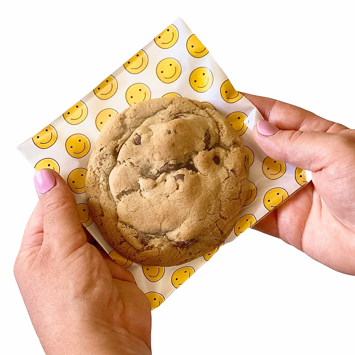 Cookie Treat Candy Bags, Cellophane, Smiley Face, Self Adhesive Plastic 100 COUNT 5x5 Inch Party Favors, Individual Bags for Gift Giving, Cookie Packaging, Cookie Wrappers, Cookie Gift Bag, BR Market