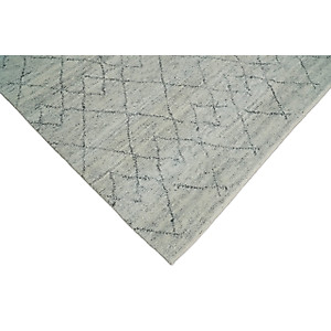 Artisan's Arc Hand Woven Silver and Gray 8x10 Trellis Moroccan Rug Made with Fine Wool | CP79810