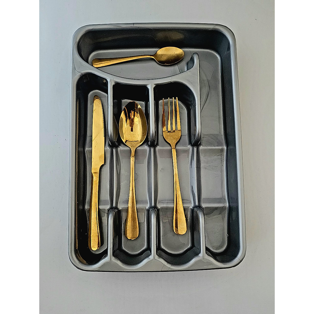 Utensil and Silverware Organizer tray for drawer with cover -Cutlery Flatware Organizer with lid - for kitchen drawer, BBQ , picnic, Covered flatware tray,5 Compartments - Plastic (SILVER)