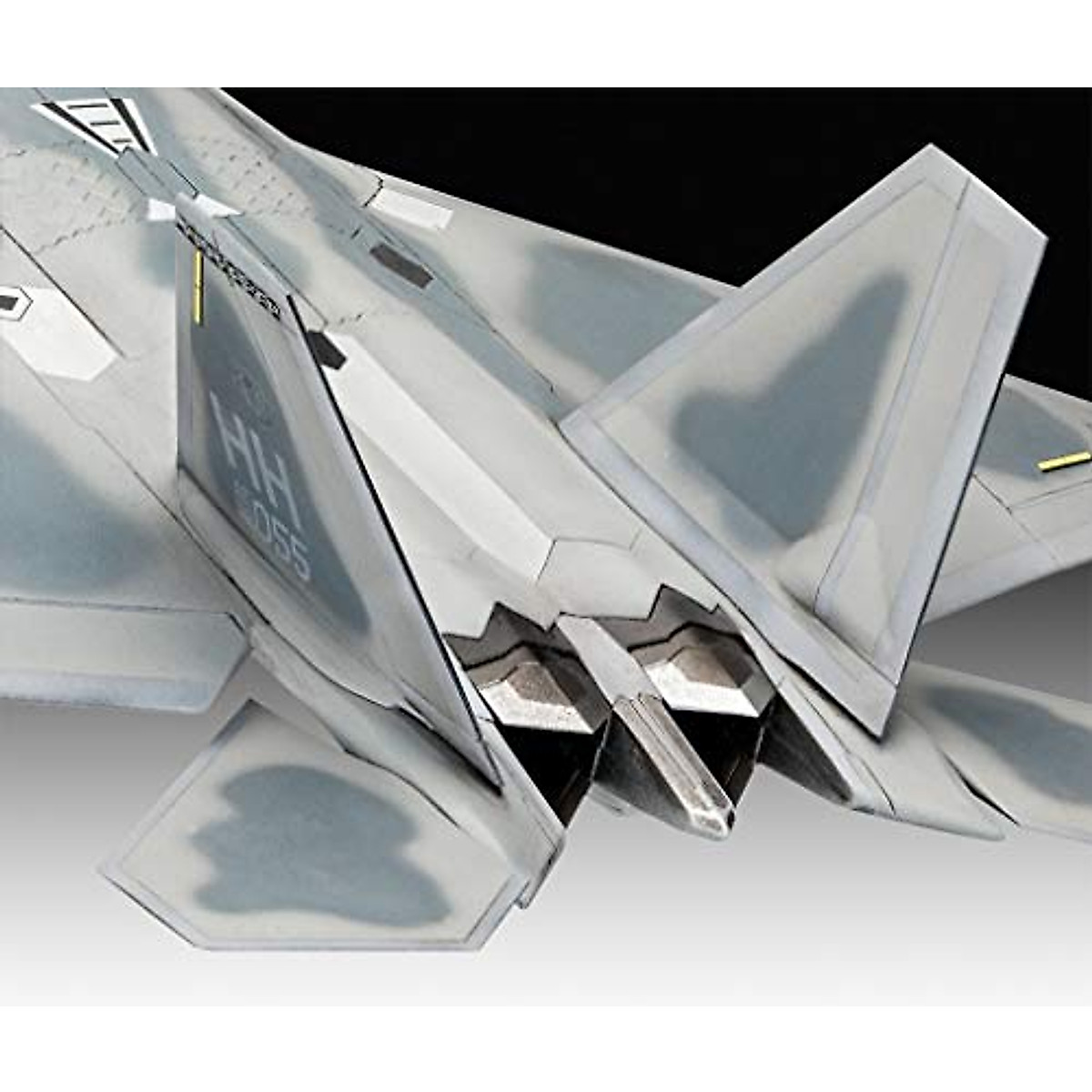 Revell 03858 Lockheed Martin F-22A Raptor Model Kit 1:72 Scale