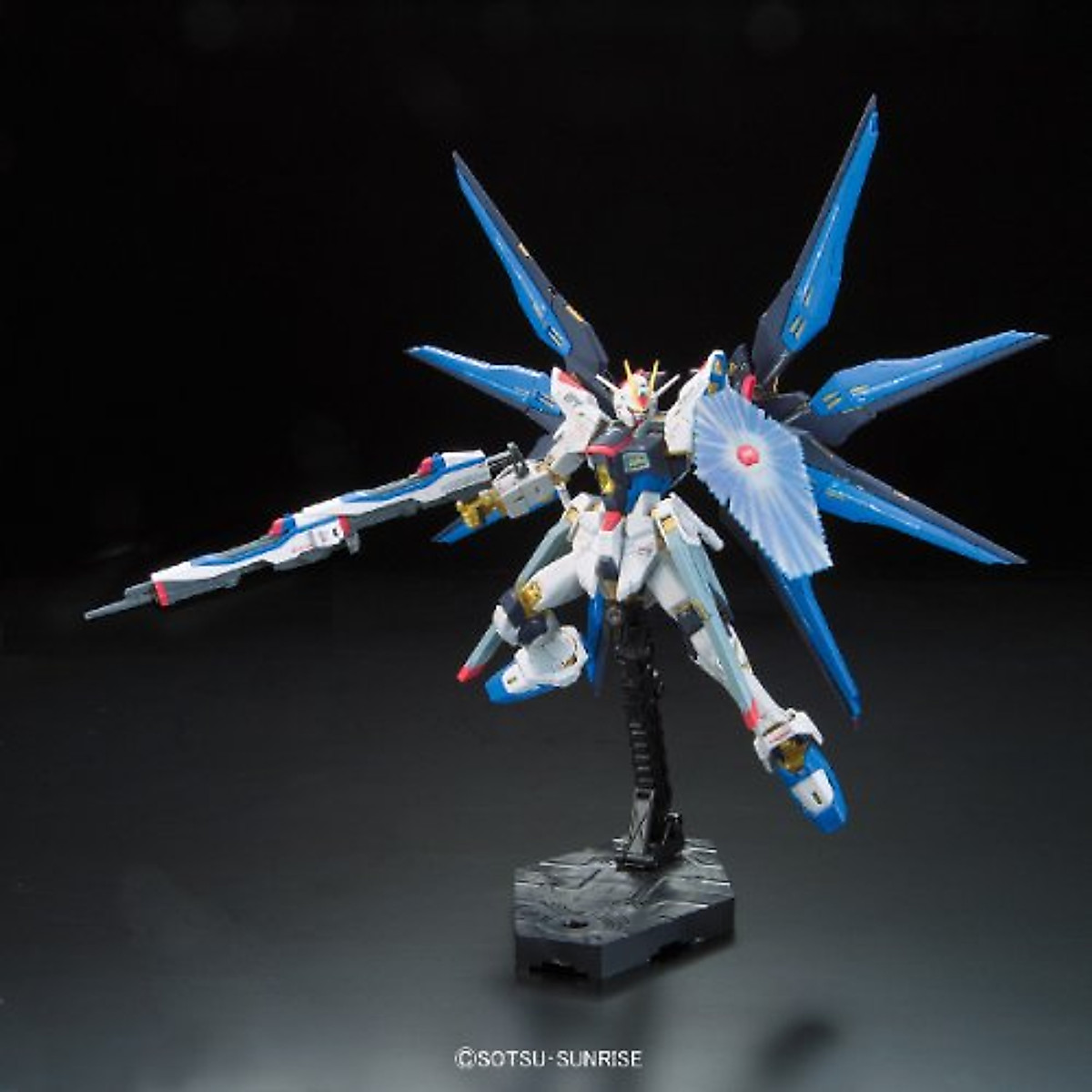 Bandai Hobby #14 RG Strike Freedom Model Kit (1/144 Scale)