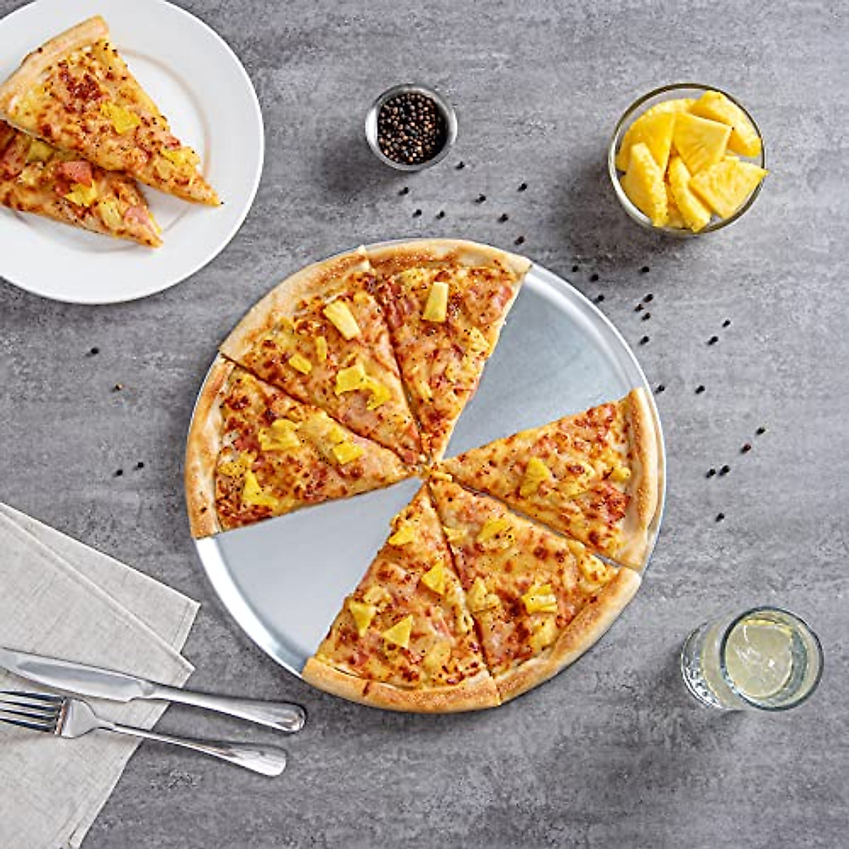 Restaurantware Met Lux 14 Inch Commercial Pizza Pan 1 Coupe Style Pizza Cooking Tray - Heavy-Duty 18-Gauge Aluminum Round Baking Tray Oven-Baking For Pizzas & More