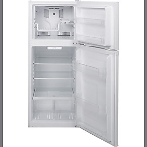 GE GPE12FGKWW Top Freezer Refrigerator