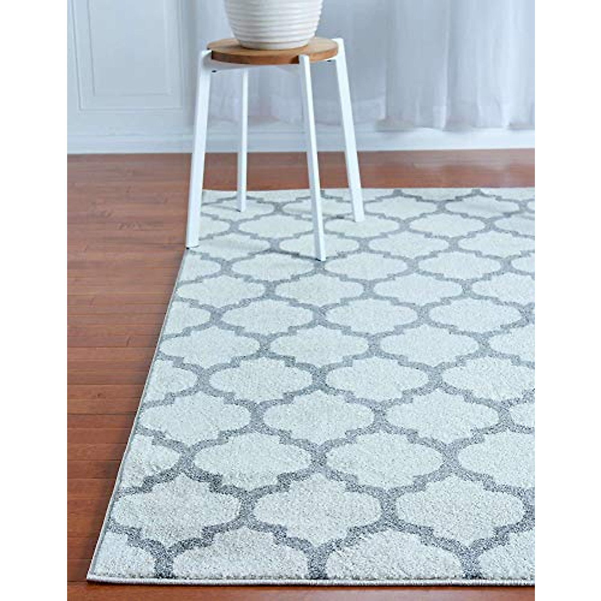 Unique Loom Trellis Collection Modern Morroccan Inspired with Lattice Design Area Rug, Rectangular 4' 1" x 6' 1", Beige and Gray/Gray