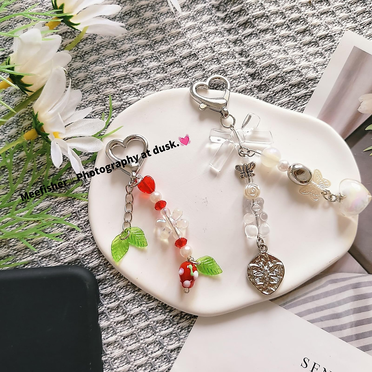 Meefisher Red Strawberry Green Leaves Y2K Aesthetic Accessories Gift Keychain Cute Love Heart Keyring for Women Bag Charms Pendant, Kawaii Jewelry Gifts