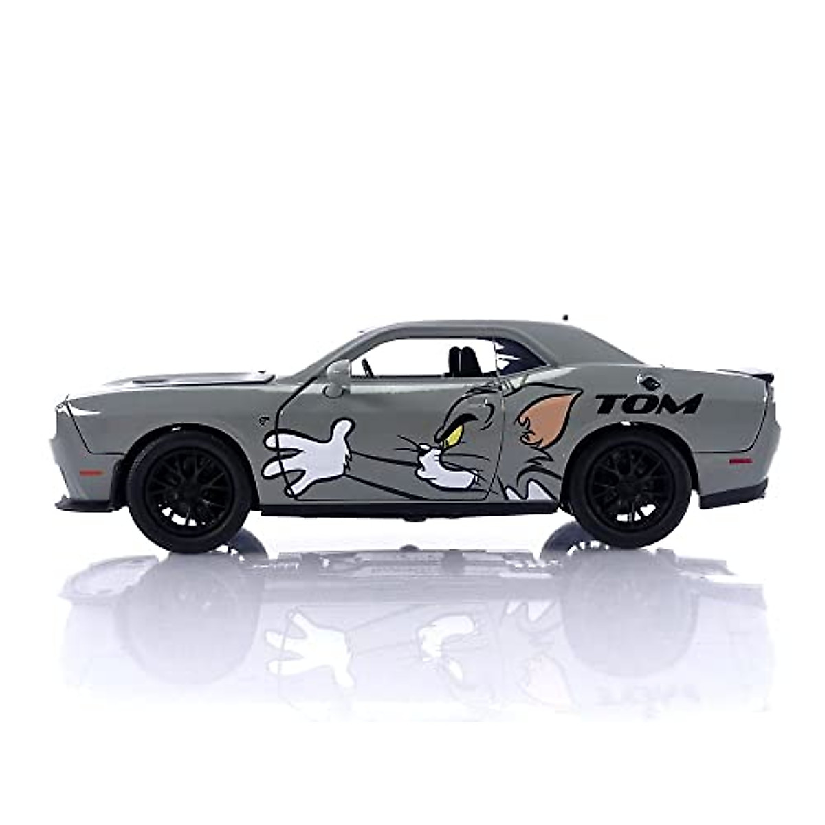 Jada Toys Tom and Jerry 1:24 2015 Dodge Challenger Hellcat Die-cast Car w/ 2.75" Jerry Figure, Toys for Kids and Adults